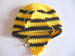 Bumblebee Crochet Hat - Free Pattern - Jenny & Teddy